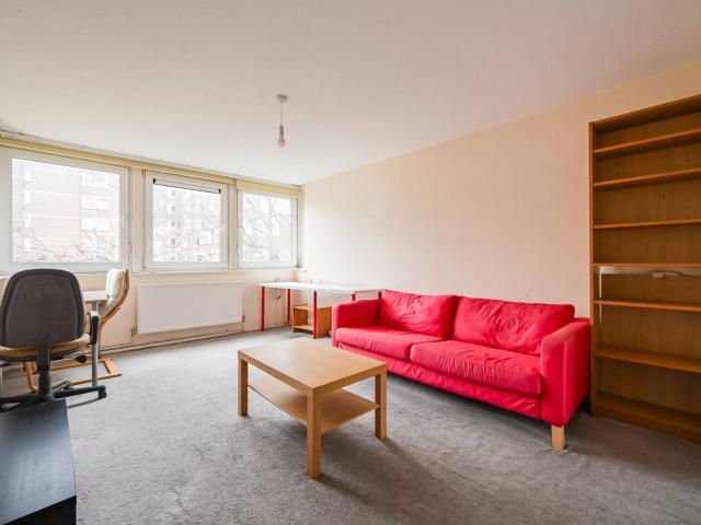 apartment in Bramall Court, Georges Road