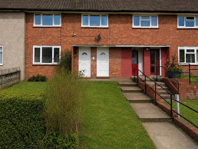 Apartment In Brockham Crescent, Croydon Cr0