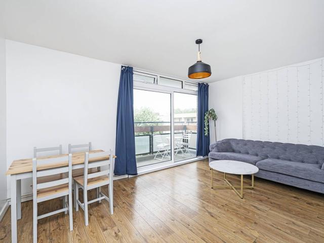 apartment in Gascoigne Place, 2