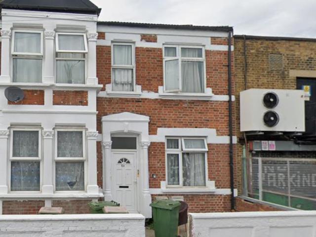 Apartment In Glenparke Road, Forest Gate, London E7