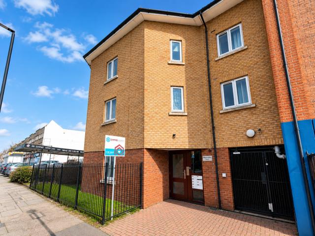 apartment in Green Lanes, Palmers Green, N13