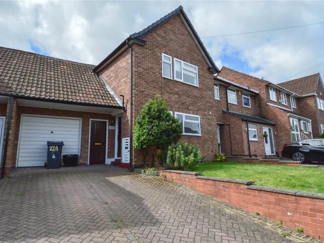 apartment in Green Meadow Road, Birmingham, West Midlands, B29 4ED