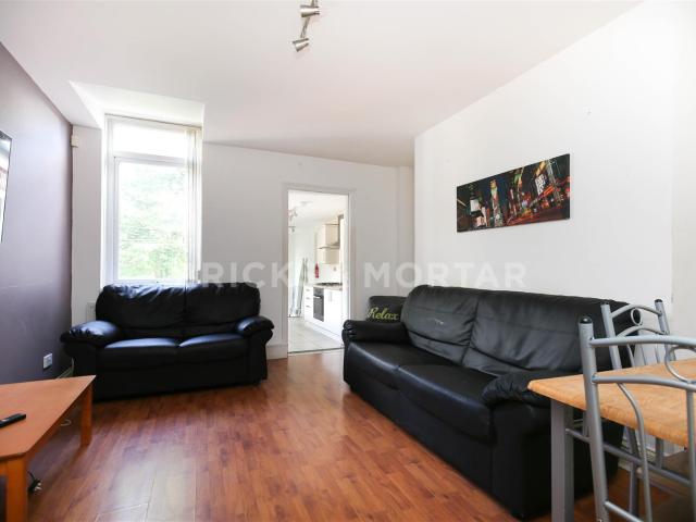 apartment in Greystoke Avenue, Sandyford, Newcastle Upon Tyne, NE2
