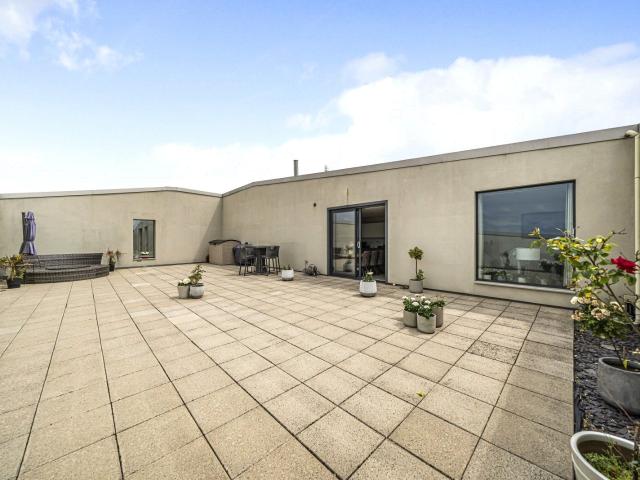 apartment in Guildford