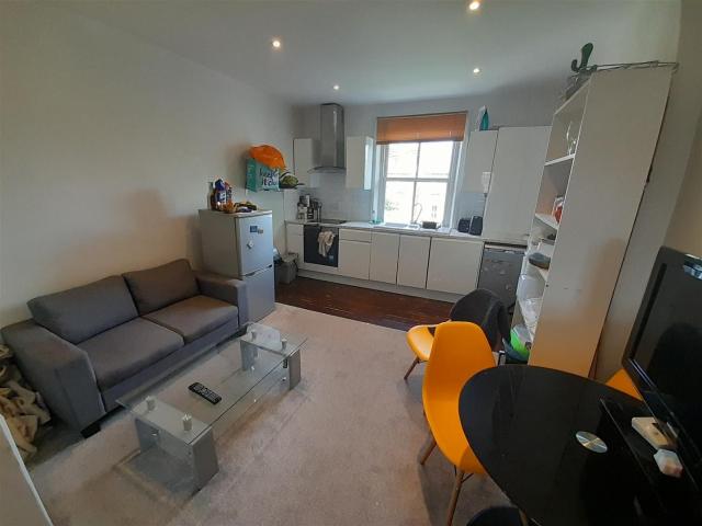 apartment in Gwendwr Road, West Kensington, London