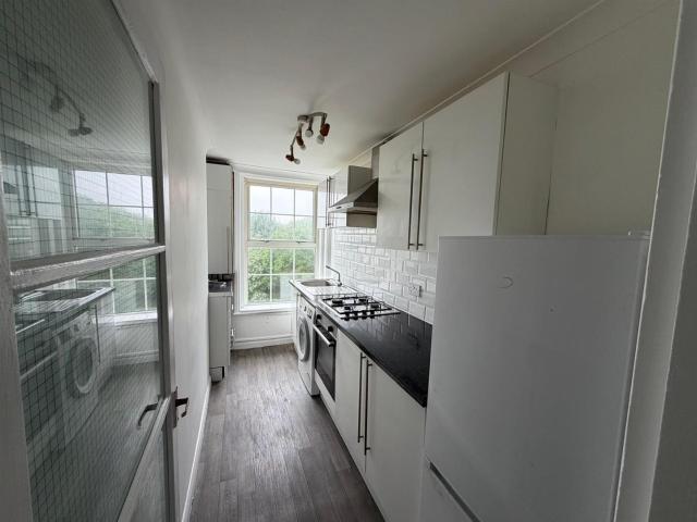 apartment in Dorset Gardens, Brighton, Brighton