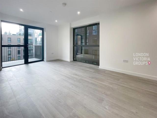 apartment in Damsel Grove, London
