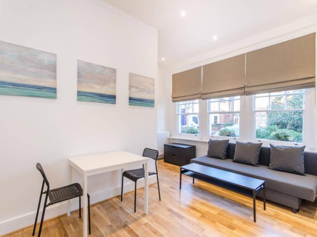 apartment in Dartmouth Road