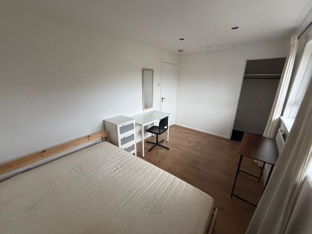 apartment in Detling House, London, SE17