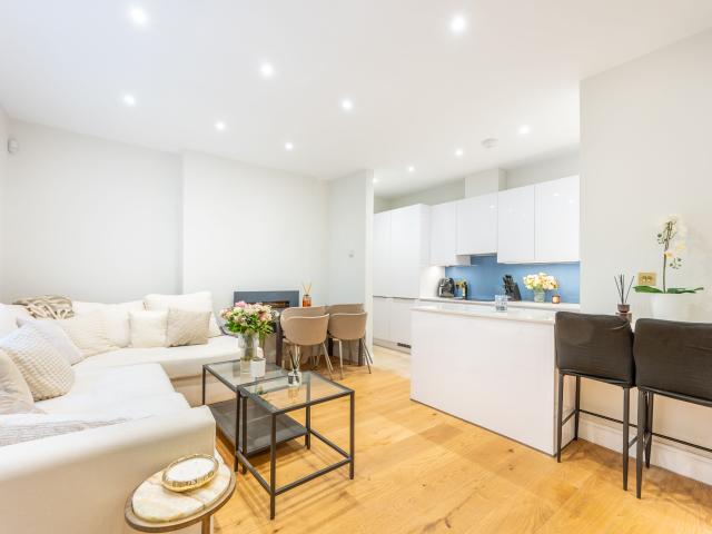 apartment in Devonshire Terrace