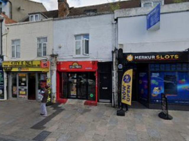 apartment in Deptford High Street, Lewisham, SE8 4