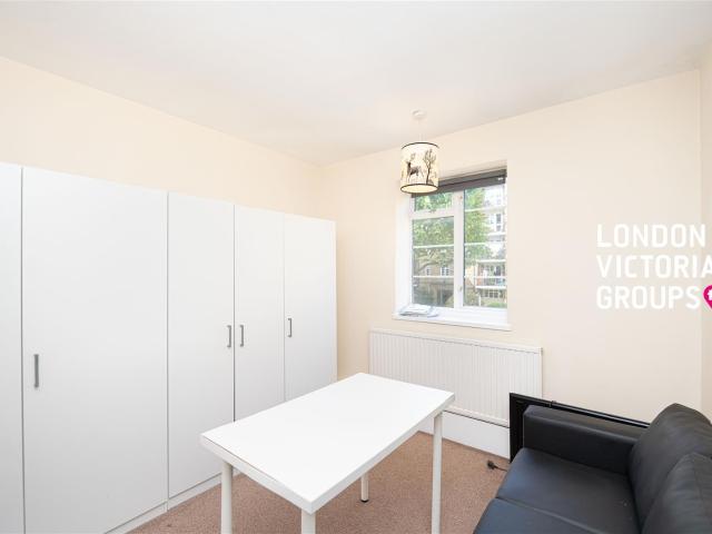 apartment in Dibdin House, Maida Vale, London