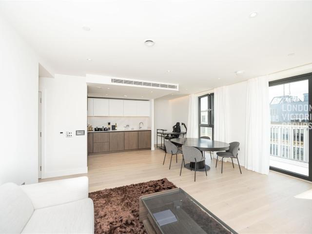 apartment in Dispatch House, 4 Paragon Square, London