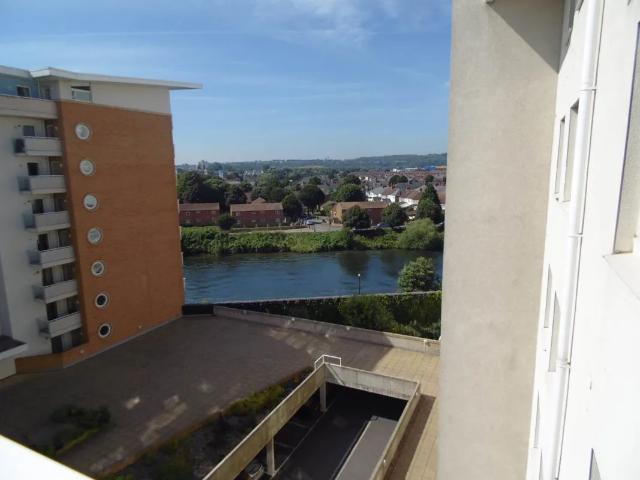 apartment in Dubrovnik House, Hansen Court, Century Wharf
