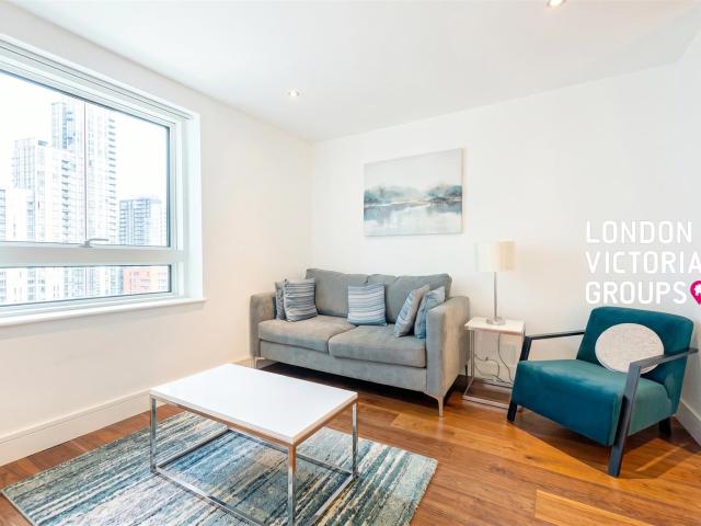 apartment in Duckman Tower, 3 Lincoln Plaza, London