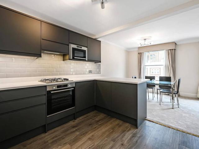 apartment in Duncannon House, SW1V, London, SW1V 2HT