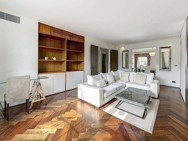 apartment in Eaton Place, SW1X, London, SW1X 8AE