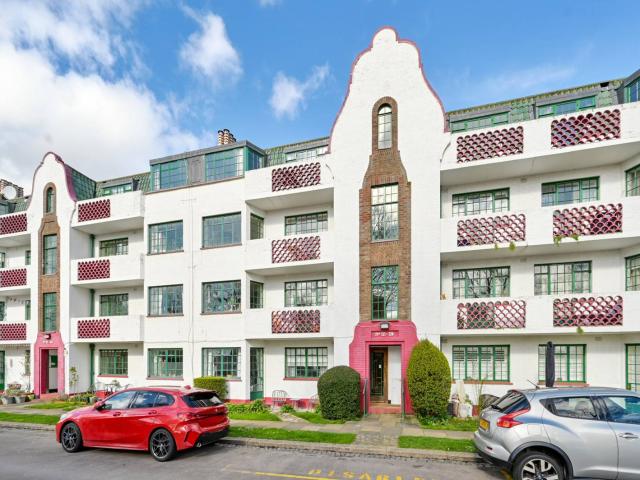 apartment in Ealing Village