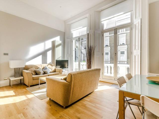 apartment in Earls Court Square