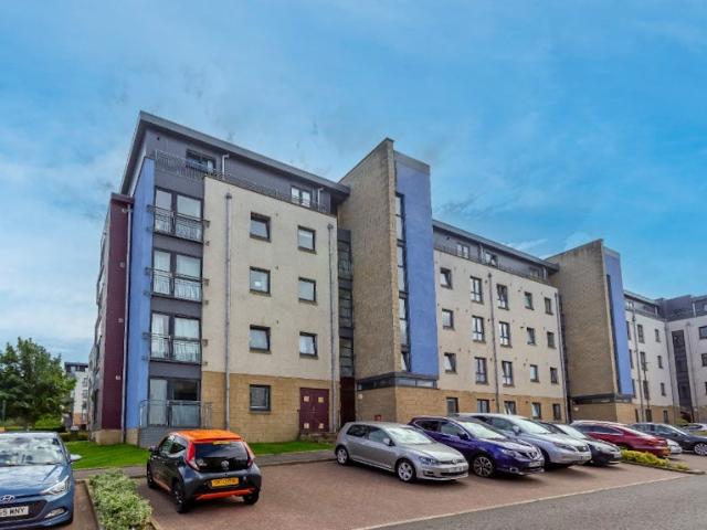 apartment in East Pilton Farm Avenue, Flat 3, Ferry Road Edinburgh, EH5