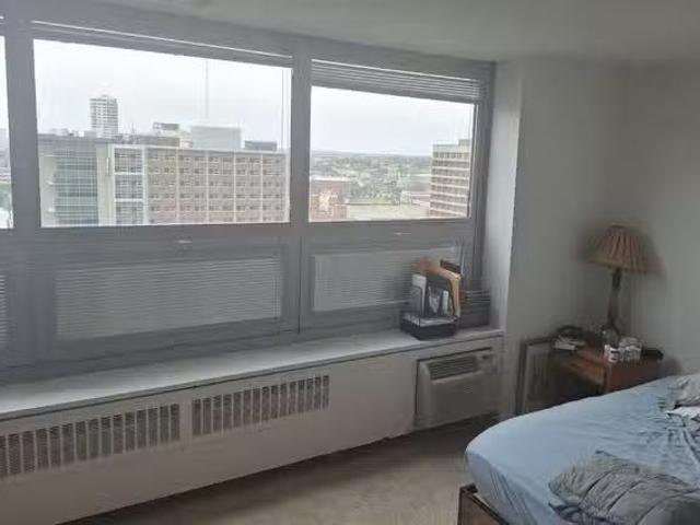 Apartment in East Side