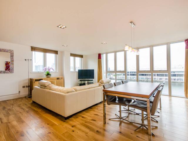 apartment in Eastern Quay
