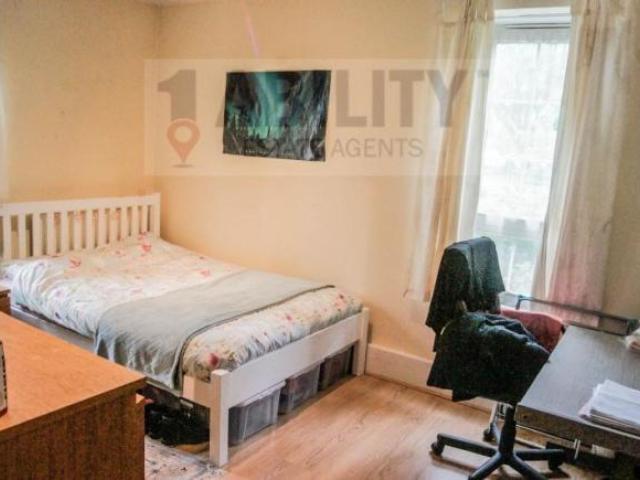 apartment in Eastwell House, London, SE1