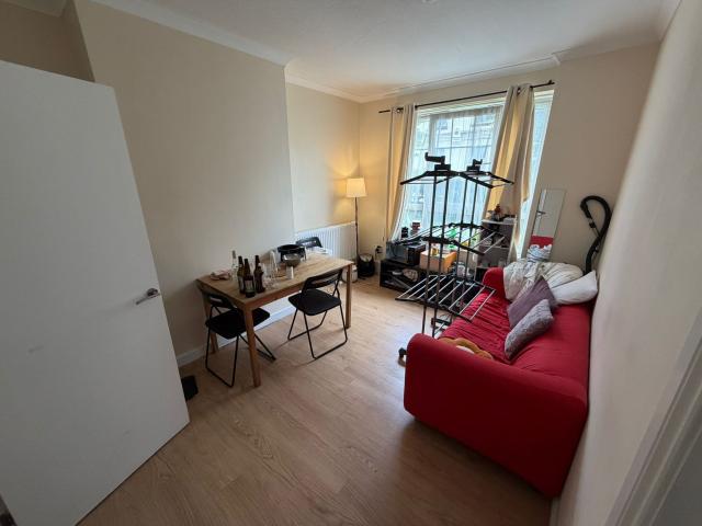 apartment in Eastwell House, London, SE1