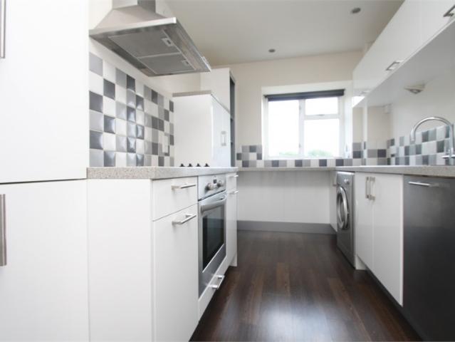apartment in Edgell Road, STAINES UPON THAMES