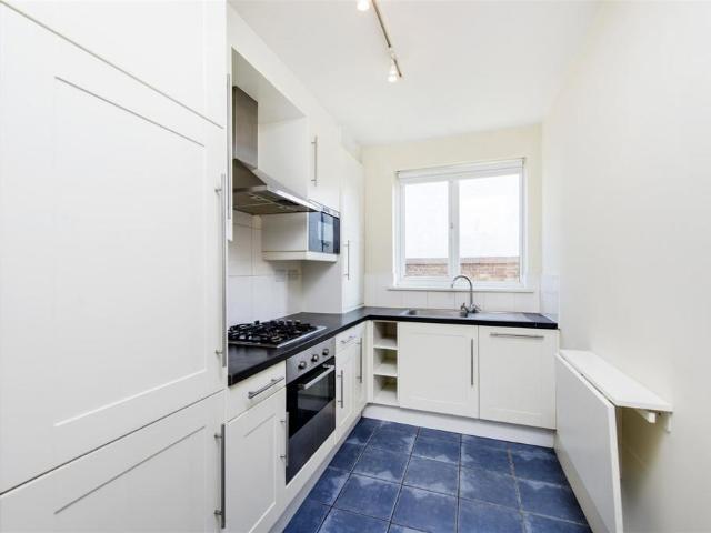 apartment in Ethelworth Court, Tulse Hill SW2