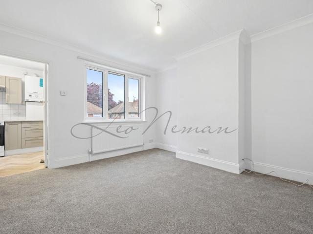 apartment in Everton Drive, Stanmore, HA7