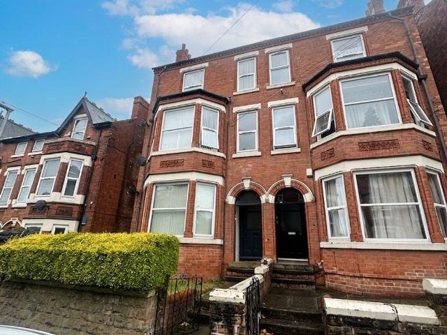 apartment in Foxhall Road, Nottingham, NG7