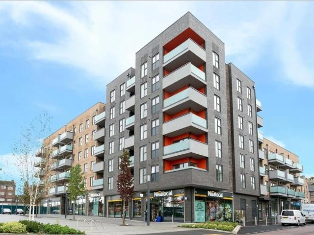 apartment in Pearkes House Fairfield Avenue, WD19
