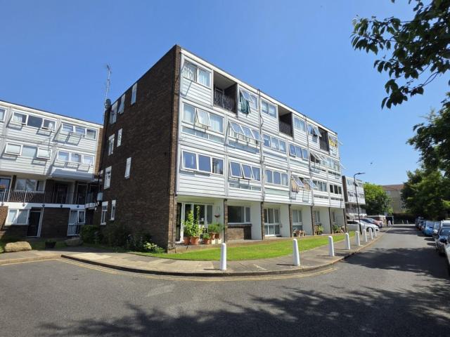 apartment in Fairlea Place, Ealing, W5