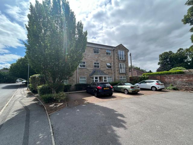 Apartment in Fearnley Croft, Gomersal, BD19
