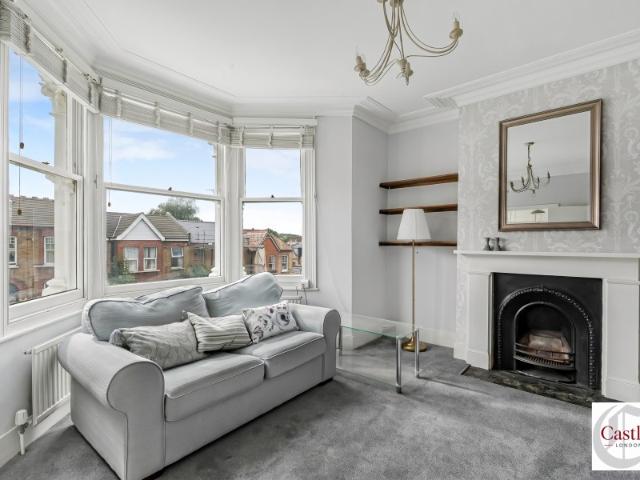 Ferme Park Road, Crouch End, N8 EA8CE2D9 1DEE 475B 97CB DD9A1B1EC194 Castles Estate Agents