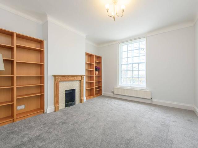 apartment in Finchley Road
