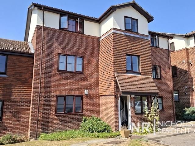 apartment in Firle Court, Epsom