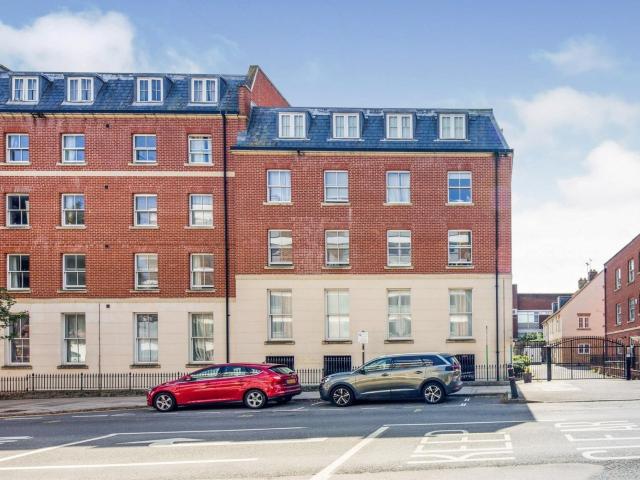 apartment in Flagstaff Court Canterbury