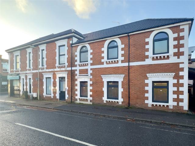 apartment in Fleet Road, Fleet, Hampshire, GU51 4BY