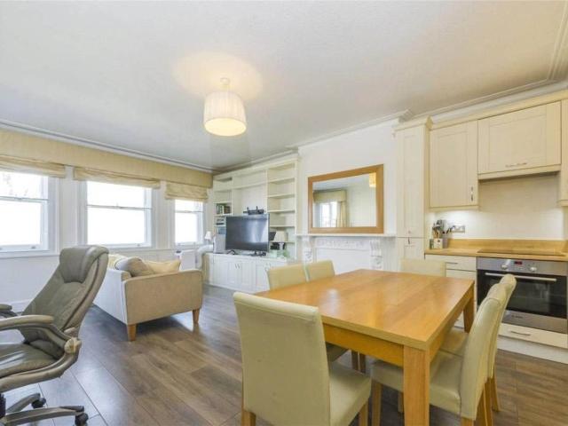 apartment in Frognal