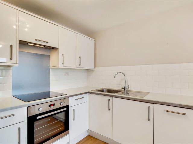 apartment in Fulham Palace Road, London, London