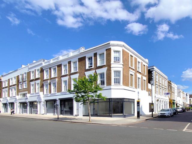 apartment in Kensington Park Road, W11