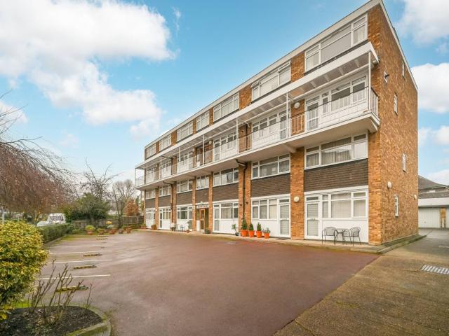 apartment in Kersfield Road