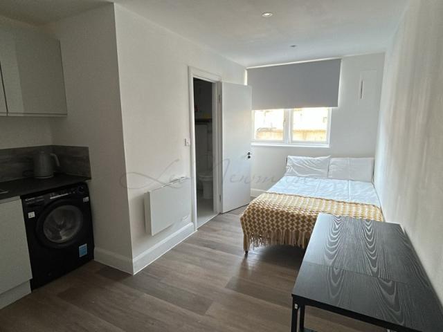 apartment in Kilburn High Road, Kilburn, NW6