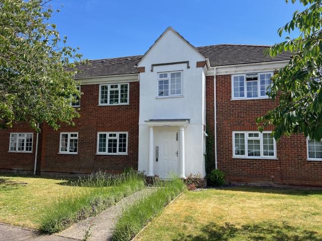 apartment in Kingfisher Way, Bicester