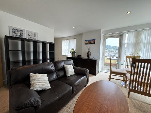 apartment in Kings Road, Swansea