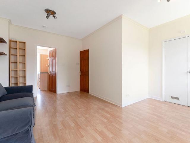 apartment in Kirkhill Road, Penicuik Midlothian, EH26