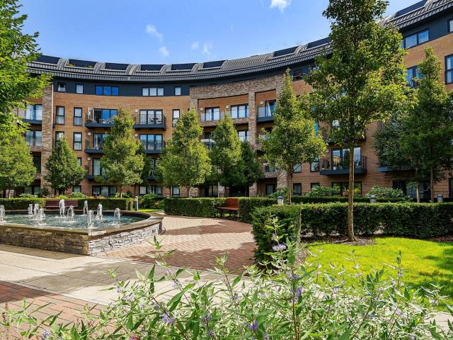apartment in Howard Road, HA7