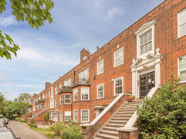apartment in Hocroft Court